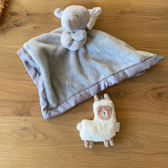 Itzy Ritzy | Accessories | Elephant Lovey And Itzy Ritzy Paci Sheep ...